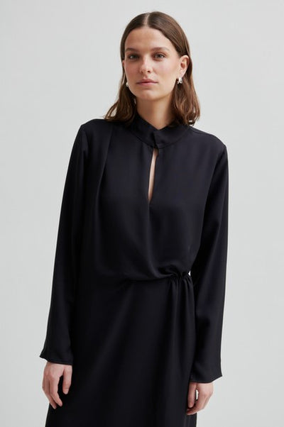 SECOND FEMALE – FEMALE BOUTIQUE